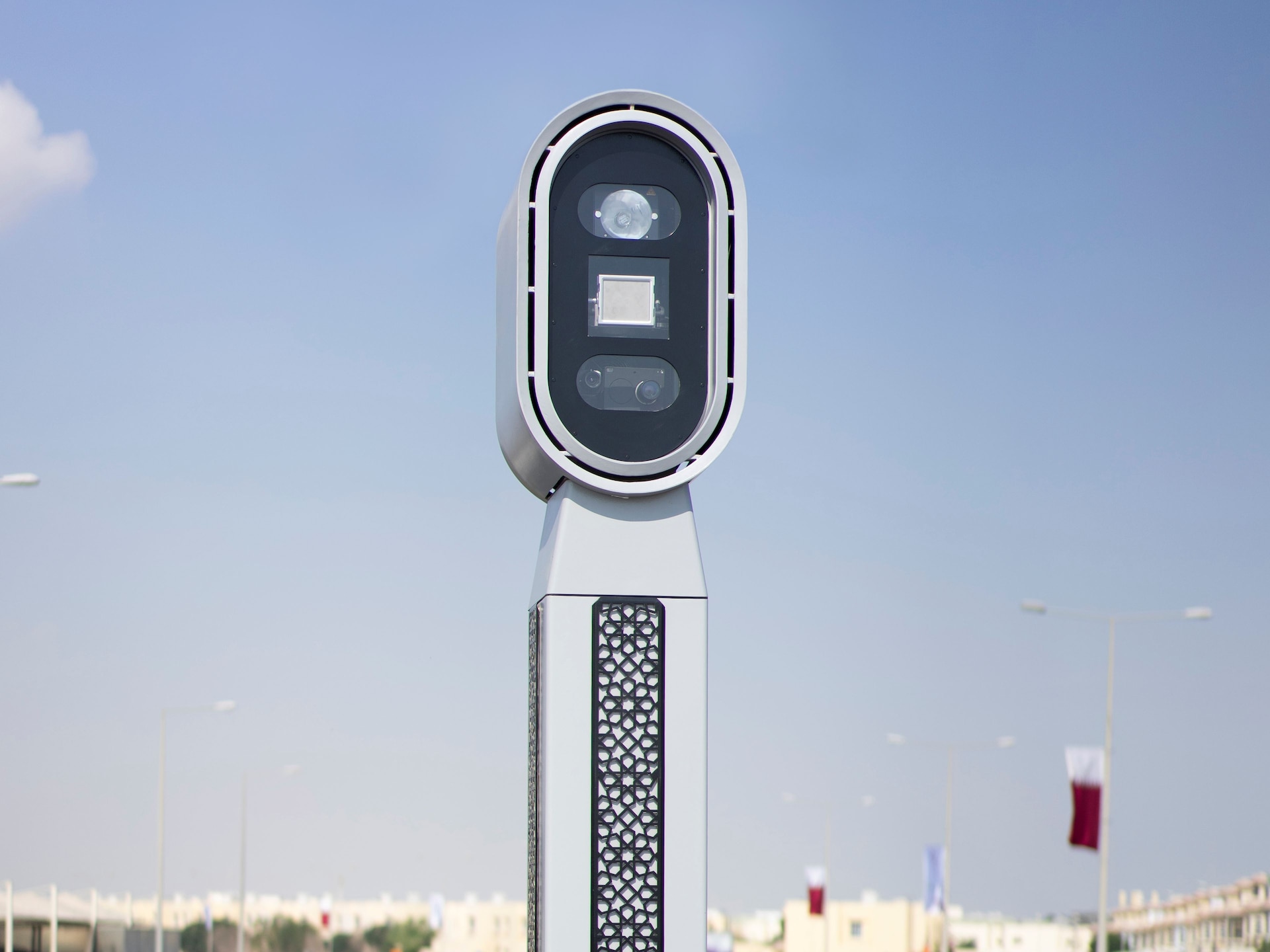 Housings for traffic monitoring systems | Jenoptik